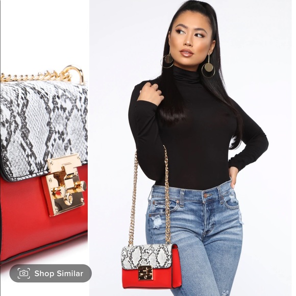 Fashion Nova | Bags | Fashion Nova Red Snakeskin Crossbody Chain Purse ...